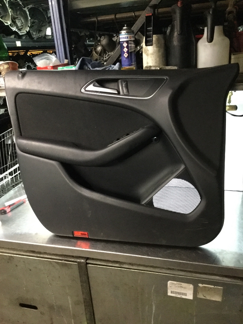 Türverkleidung links vorne MERCEDES-BENZ B-CLASS (W246, W242) B 180 ...