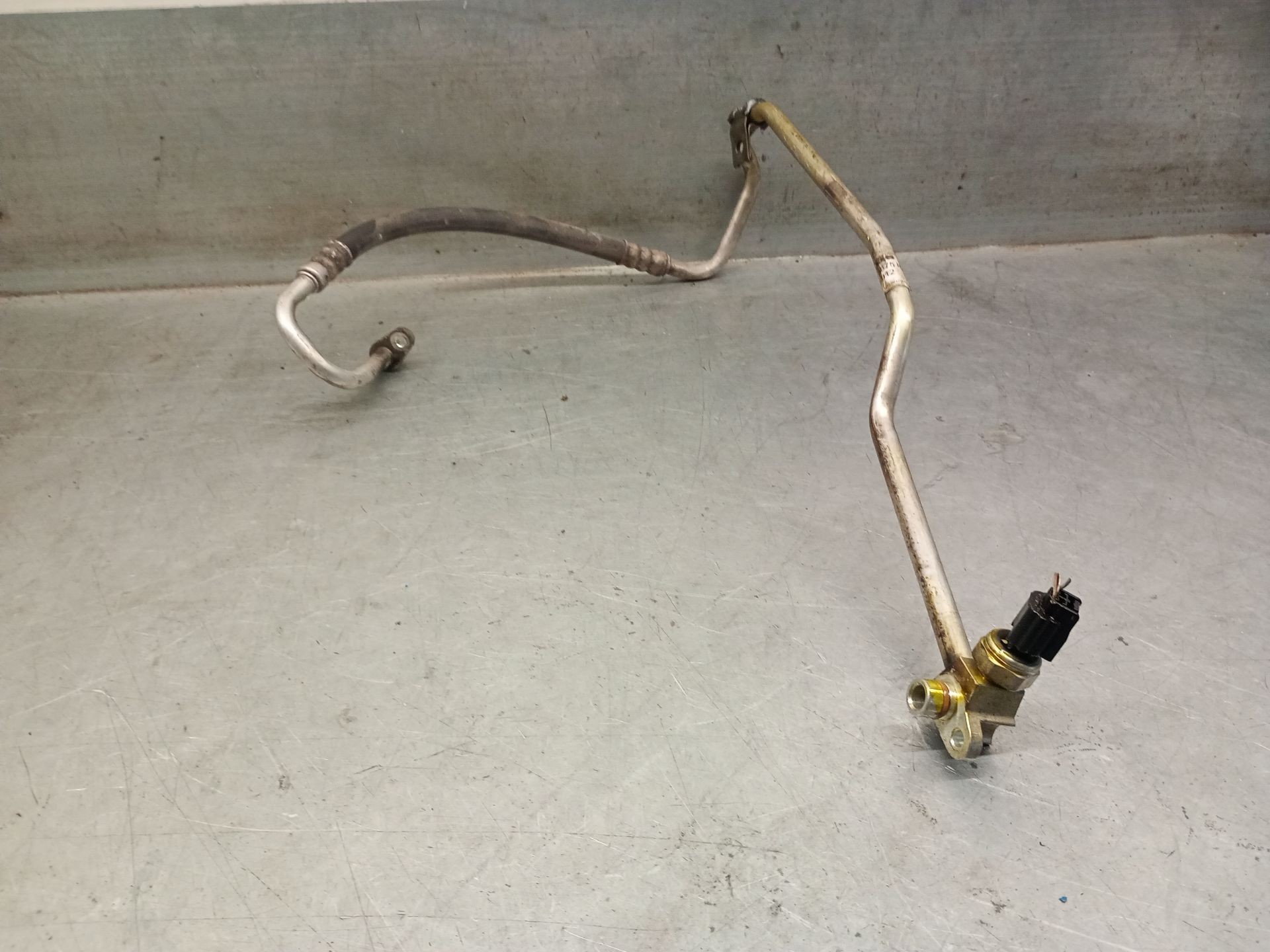 Tuyau de climatisation RENAULT TRAFIC III Bus (JG_) 1.6 dCi 95 (JGMR ...