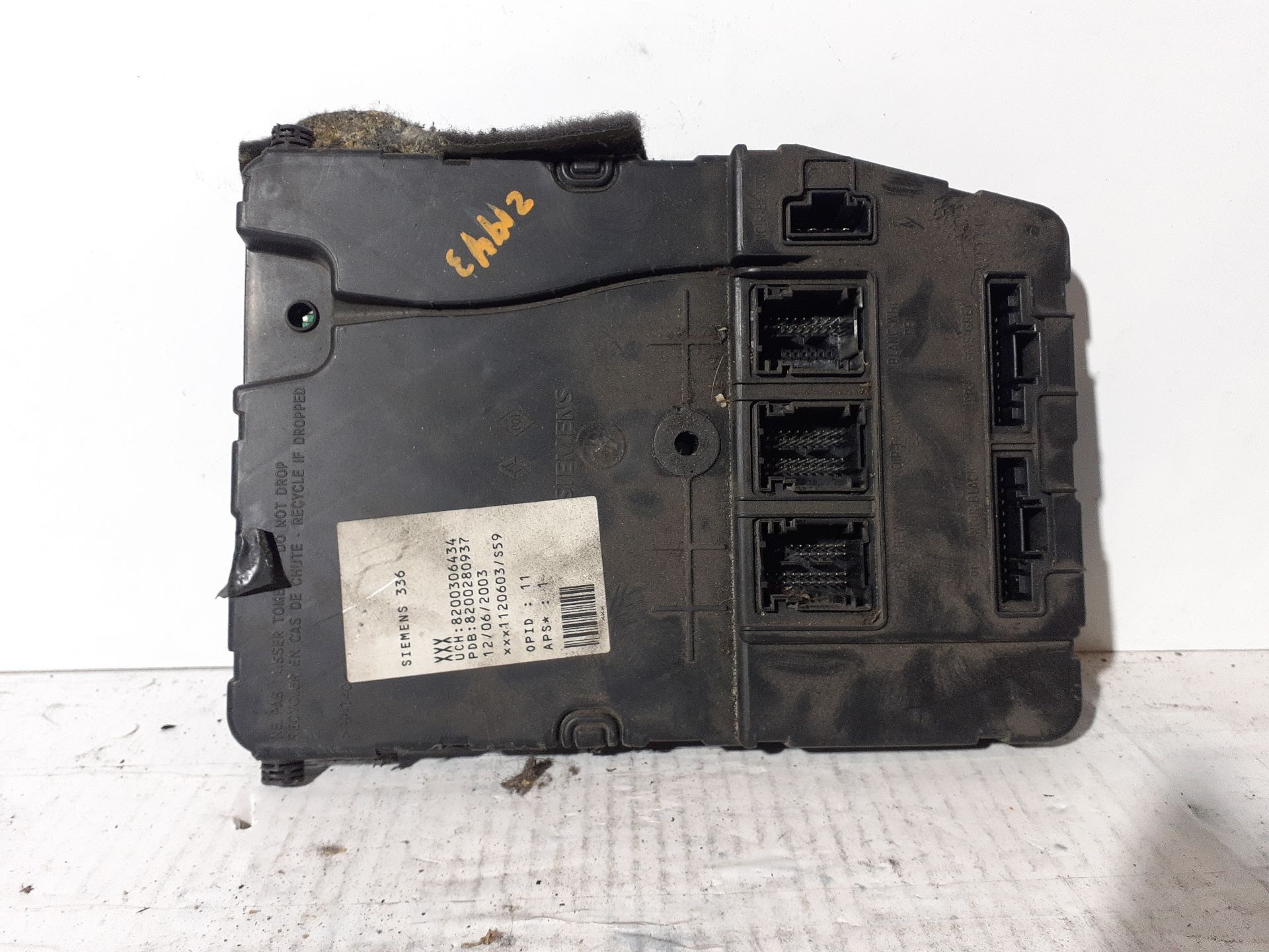Fuse box RENAULT MEGANE II (BM0/1_, CM0/1_) 1.9 dCi (BM0G, CM0G ...