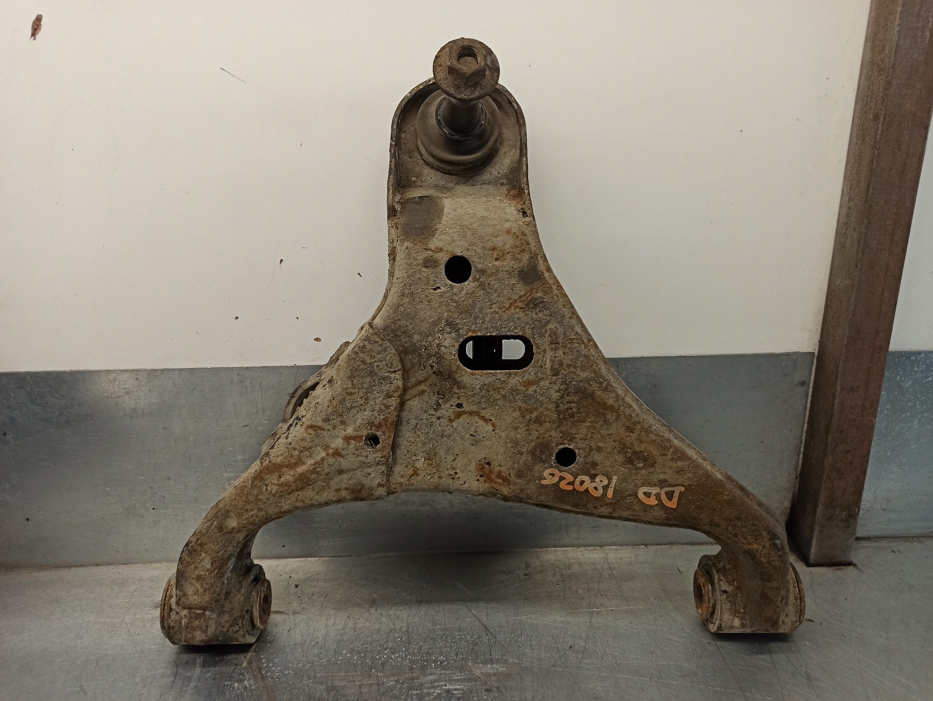 Right front suspension arm FORD RANGER (TKE) 2.2 TDCi 13521553 | B-Parts