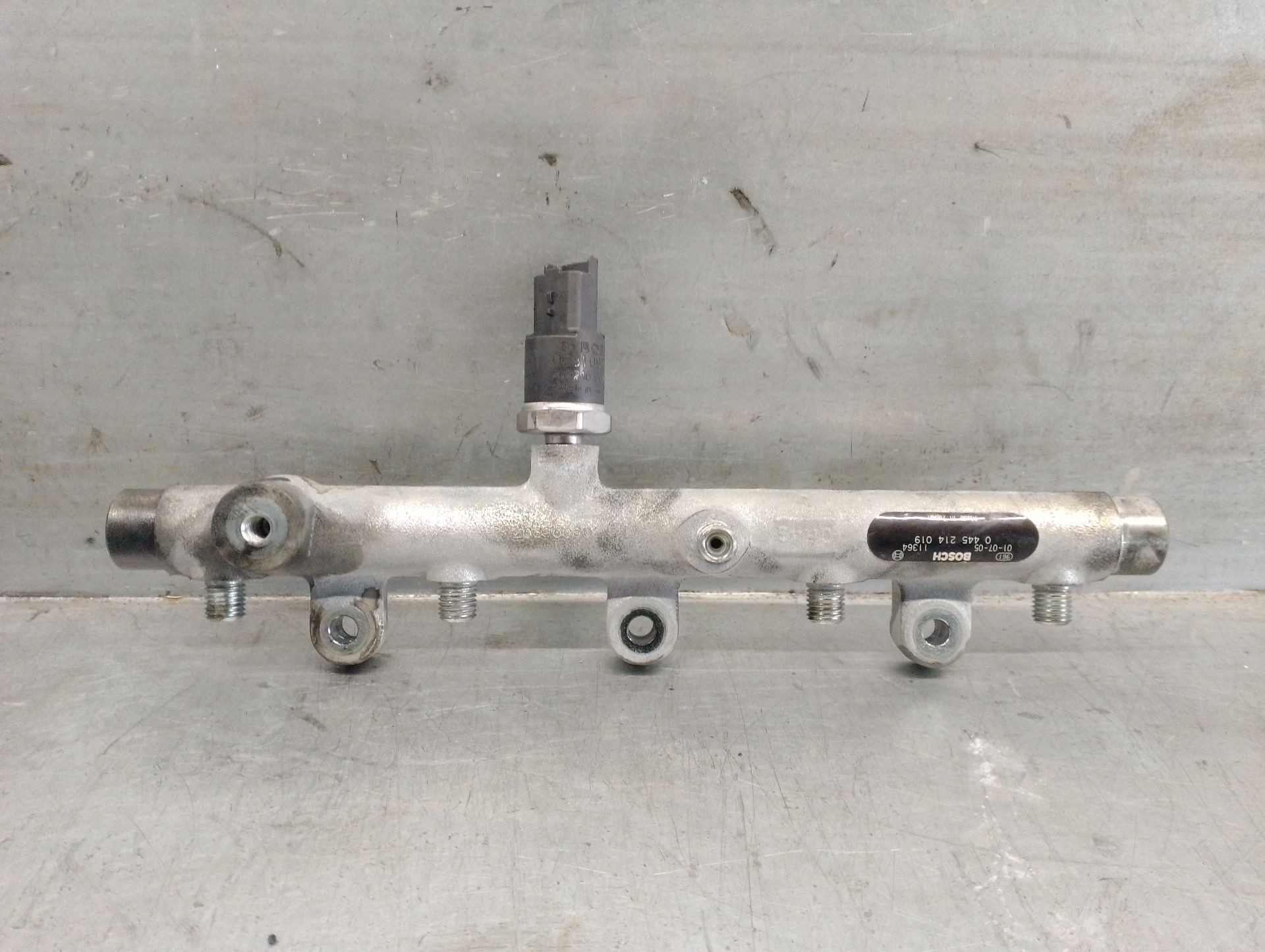 Injection rail PEUGEOT 307 (3A/C) 2.0 HDi 110 23266179 | B-Parts