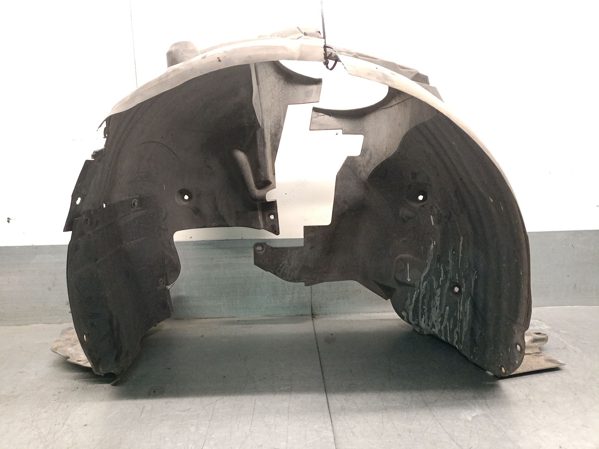 Wheel arch MERCEDES-BENZ C-CLASS (W203) C 32 AMG Kompressor (203.065 ...