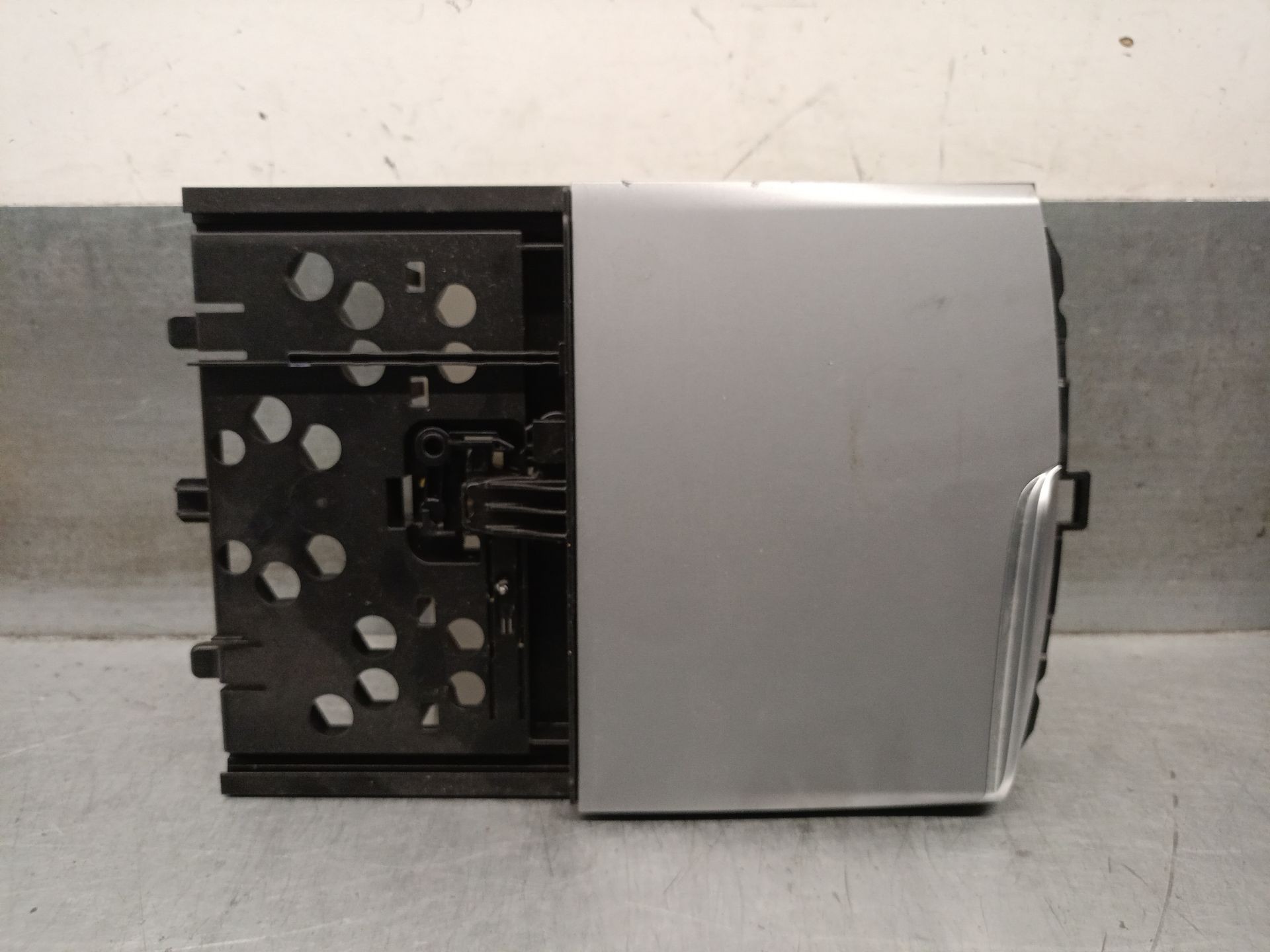 Middle console BMW 5 (G30, F90) 520 d 26613343 | B-Parts