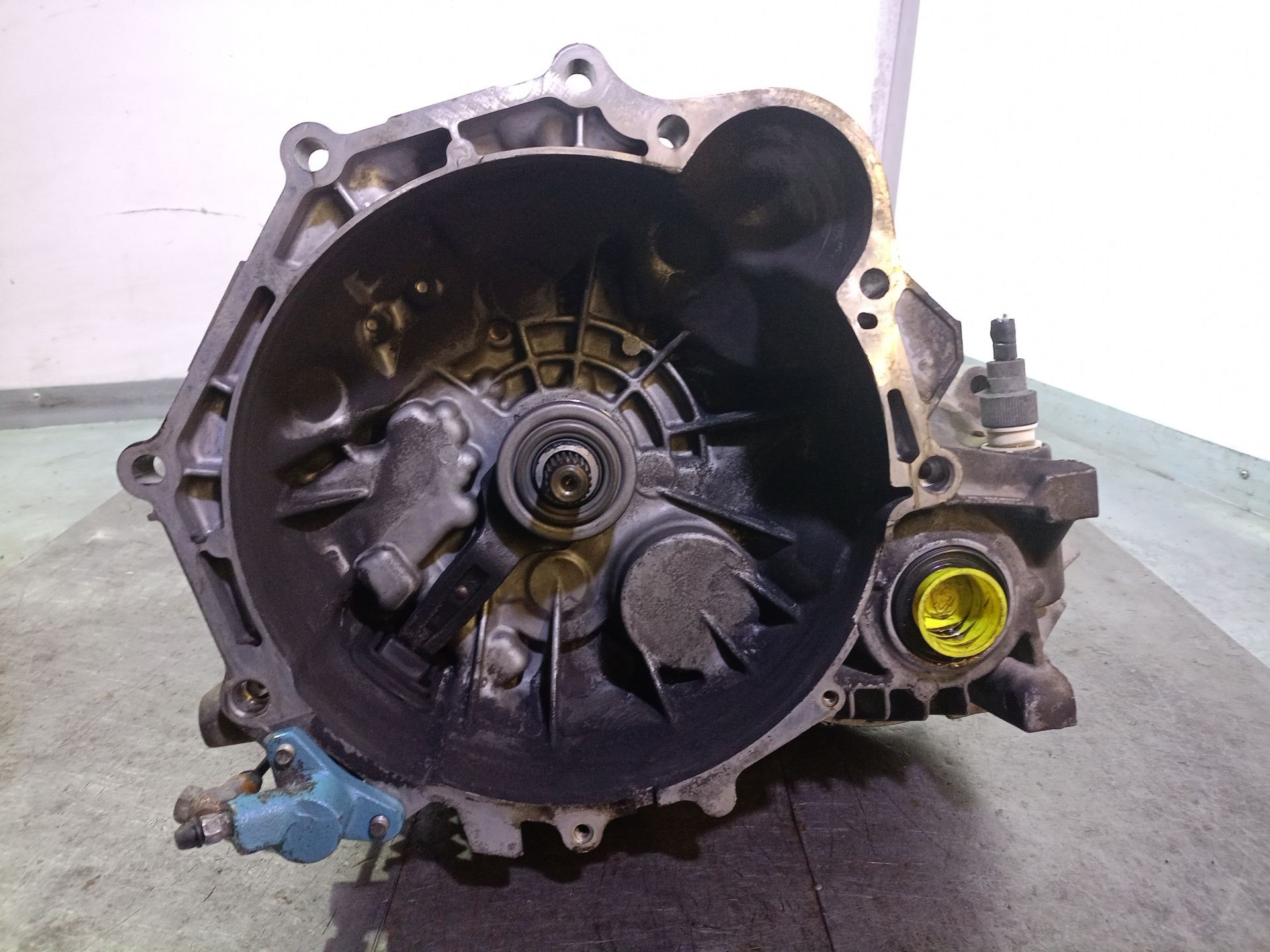 Gearbox MITSUBISHI SPACE WAGON (N3_W, N4_W) 2.0 (N33W) 22739326 | B-Parts