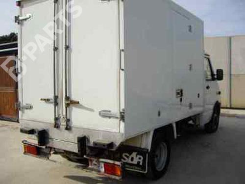 Right front fenders IVECO DAILY III Van 5342939 | B-Parts