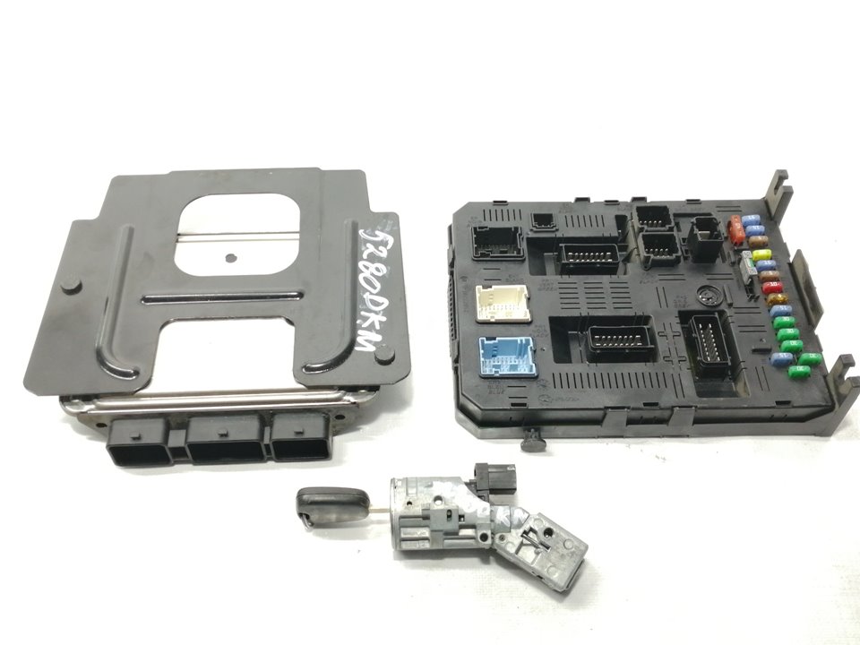 Engine control unit (ECU) CITROËN C4 Coupe (LA_) 1.6 HDi 8401775 | B-Parts