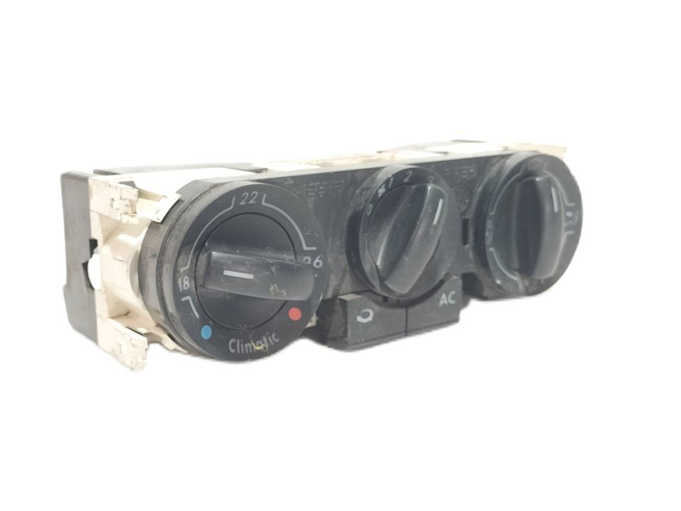 Climate control VW POLO (9N_, 9A_) 1.4 16V 5353075 | B-Parts