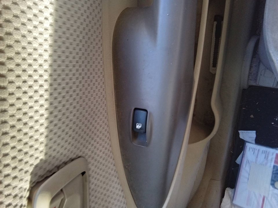 Right front window switch HYUNDAI TUCSON (JM) 2.0 CRDi All-wheel Drive ...