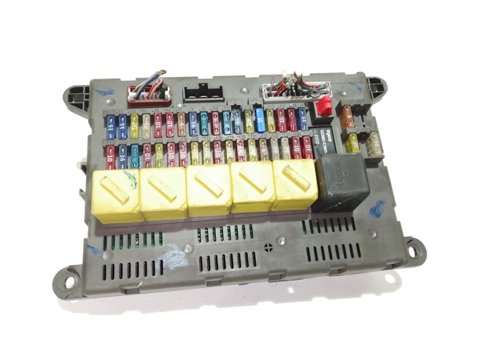 Fuse box LAND ROVER FREELANDER I (L314) 8920869 | B-Parts