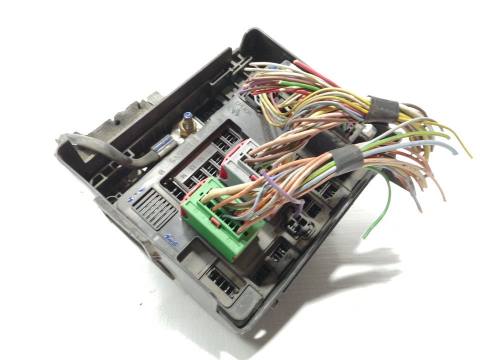 Fuse box CITROËN C3 Pluriel (HB_) 1.4 Hybrid 5384968 | B-Parts