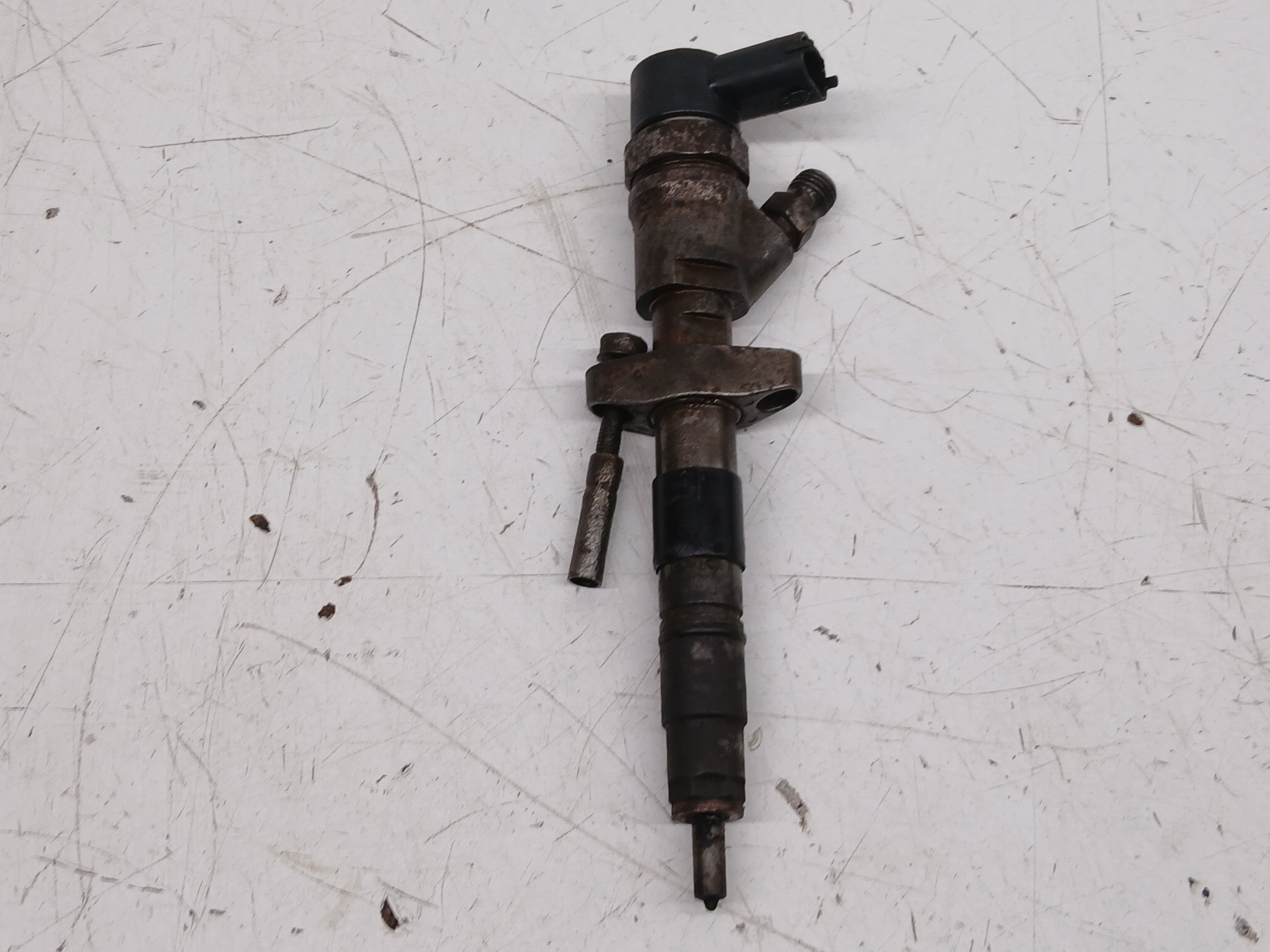 Injector RENAULT MASTER II Van (FD) 2.5 dCi 24366883 | B-Parts