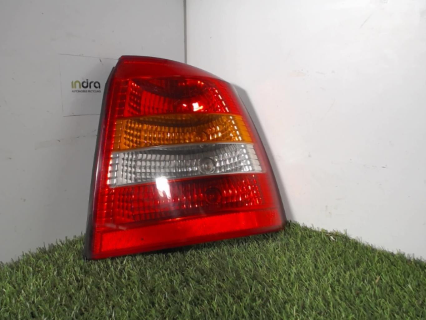 Farolim direito da mala OPEL ASTRA G Hatchback (T98) 2.0 DTI 16V (F08, F48) 21852620 | B-Parts
