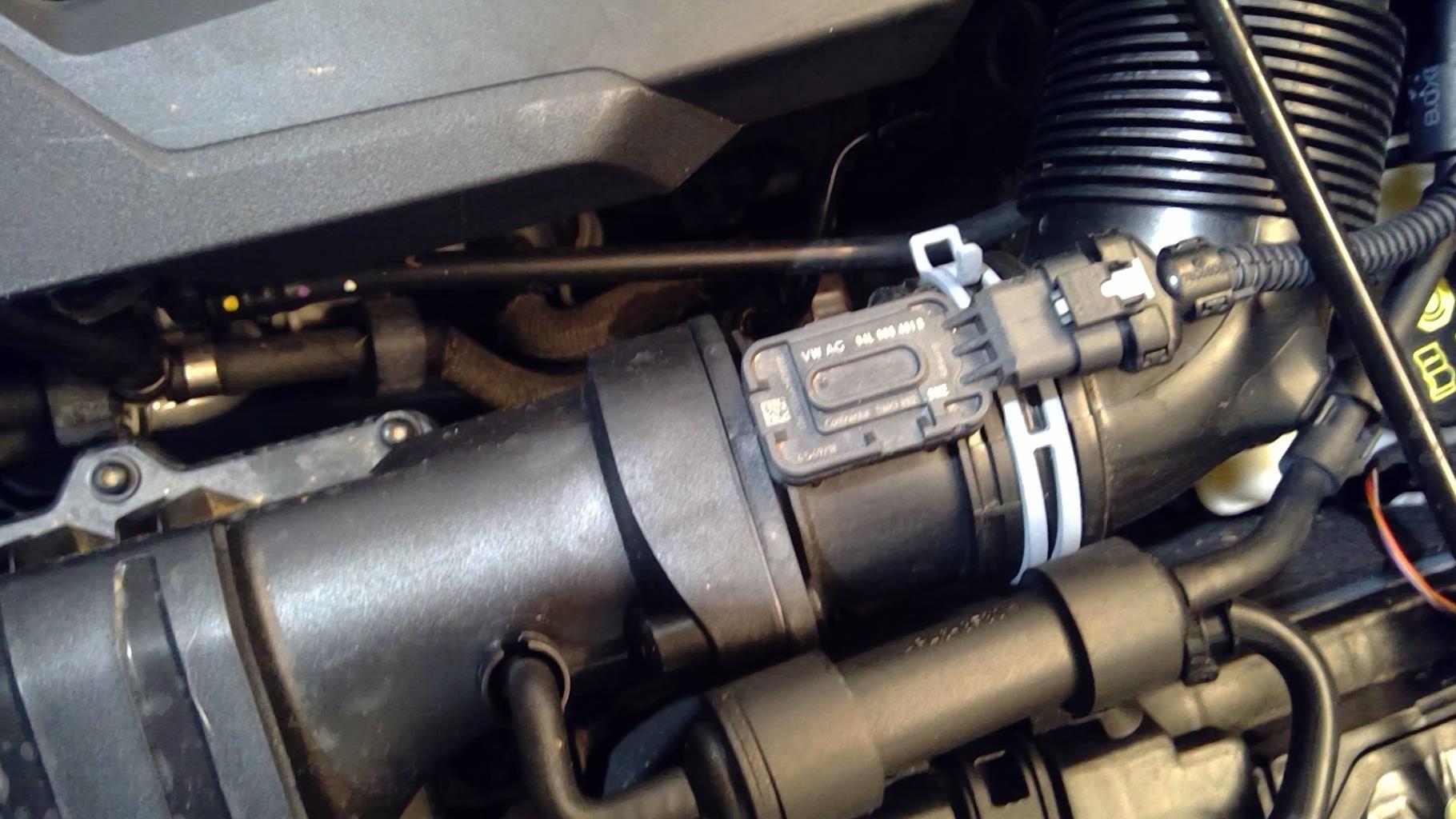 Mass air flow sensor VW POLO VI (AW1, BZ1, AE1) 1.0 MPi 20864087 | B-Parts