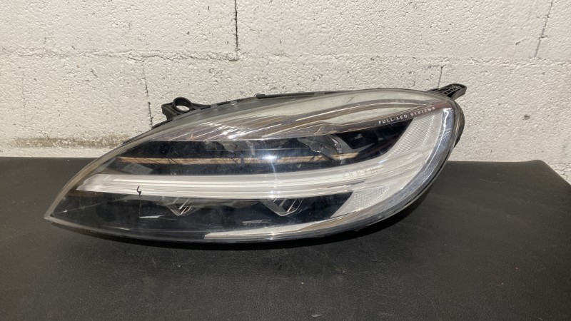Optica direita VOLVO V40 Hatchback (525) D2 20865496 | B-Parts