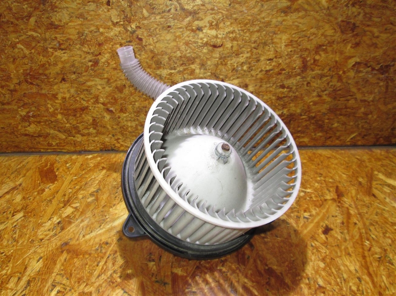 Heater blower motor MAZDA 323 F VI (BJ) 1.6 (BJ10M) 7758530 | B-Parts