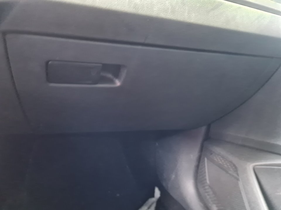 Glove box VW POLO VI (AW1, BZ1, AE1) 1.6 TDI 21643261 | B-Parts