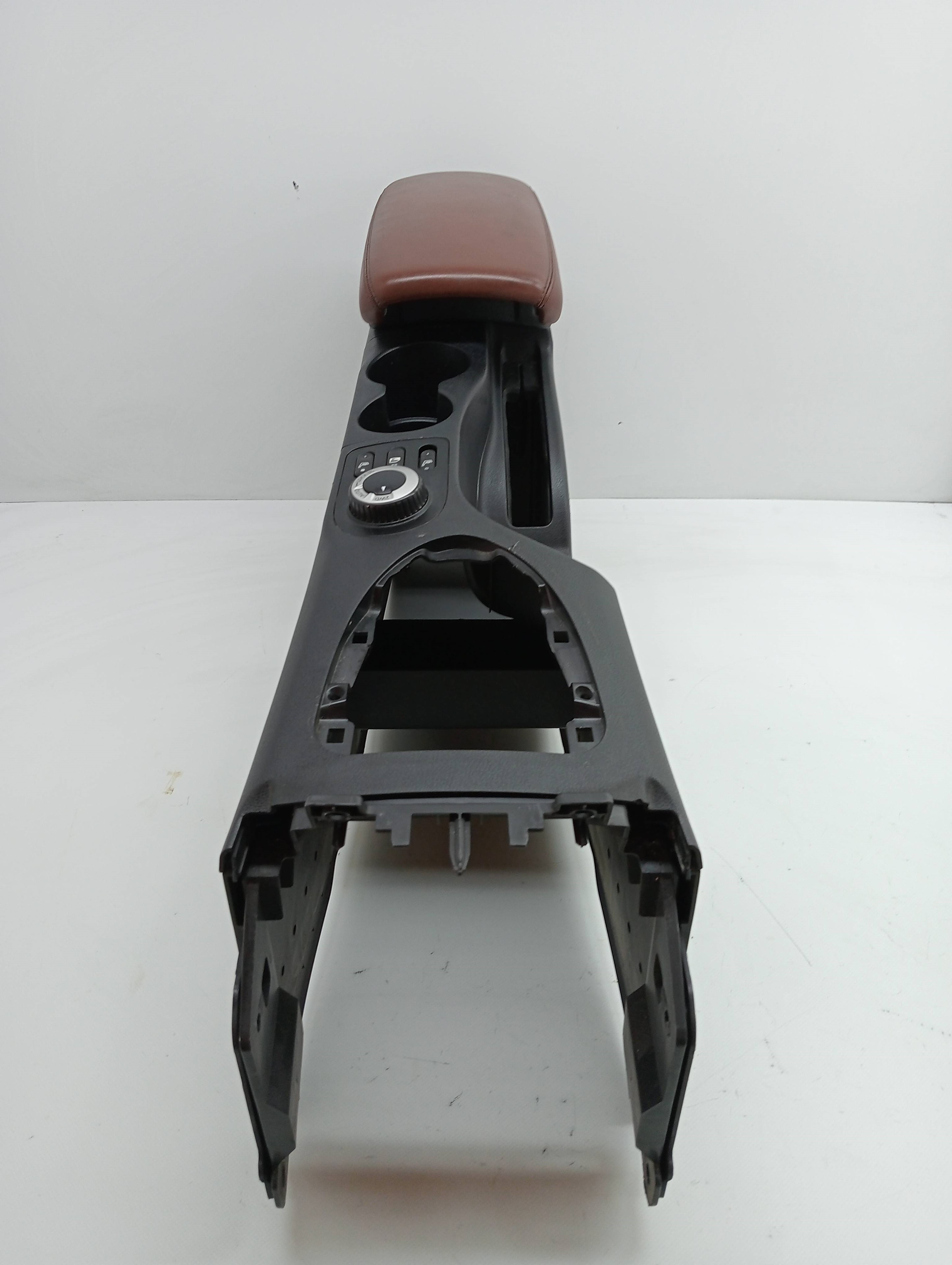 Middle console NISSAN QASHQAI I (J10, NJ10) 2.0 All-wheel Drive ...