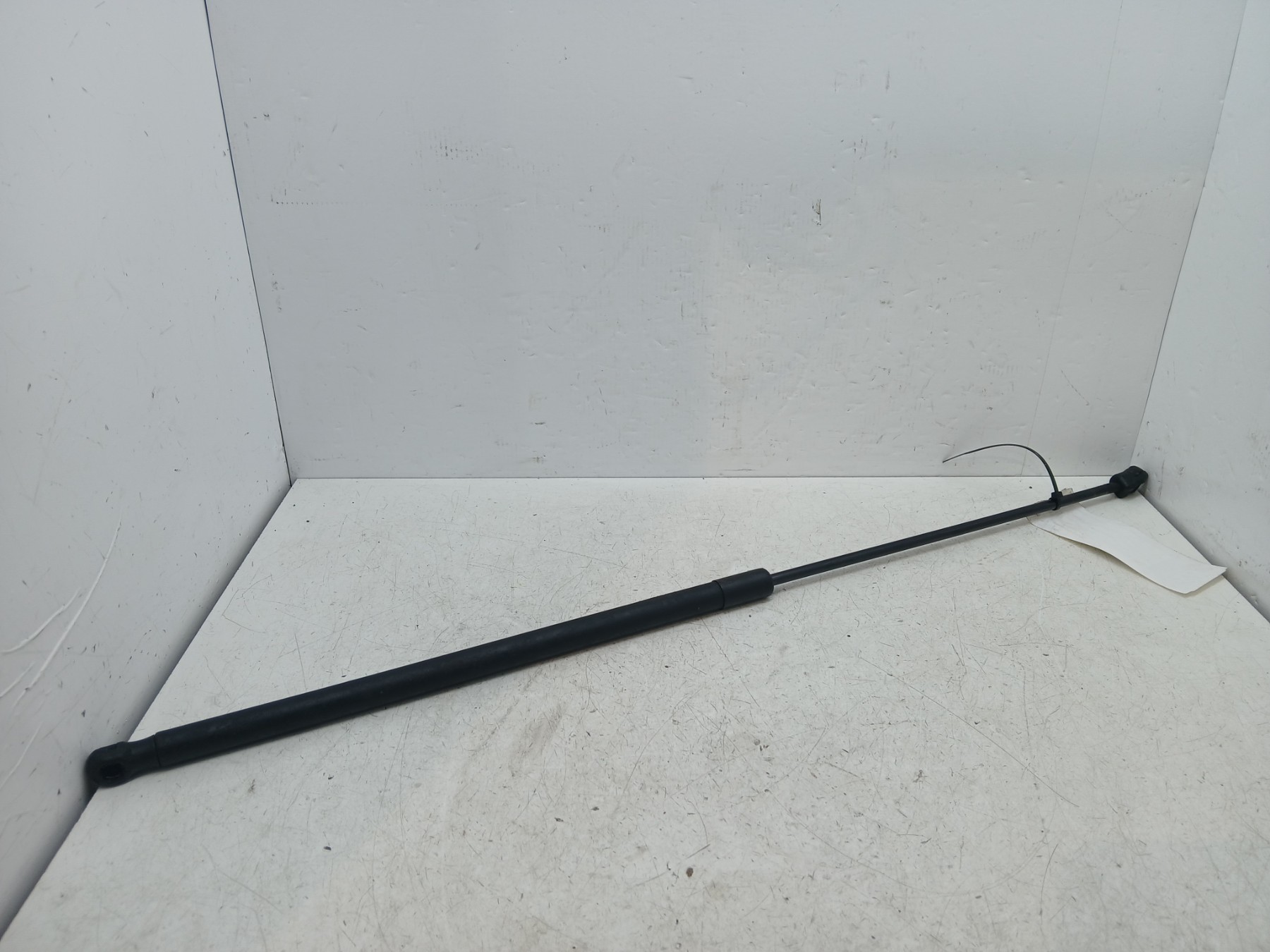 Amortecedor do capot VW GOLF V (1K1) 1.4 16V 30647543 | B-Parts