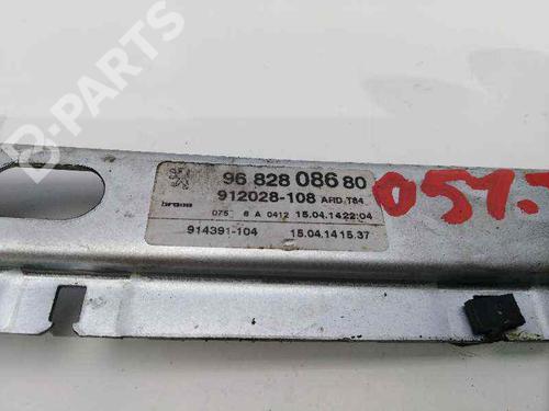 Rear right window mechanism PEUGEOT 5008 (0U_, 0E_) 1.6 HDi 3372784 | B ...