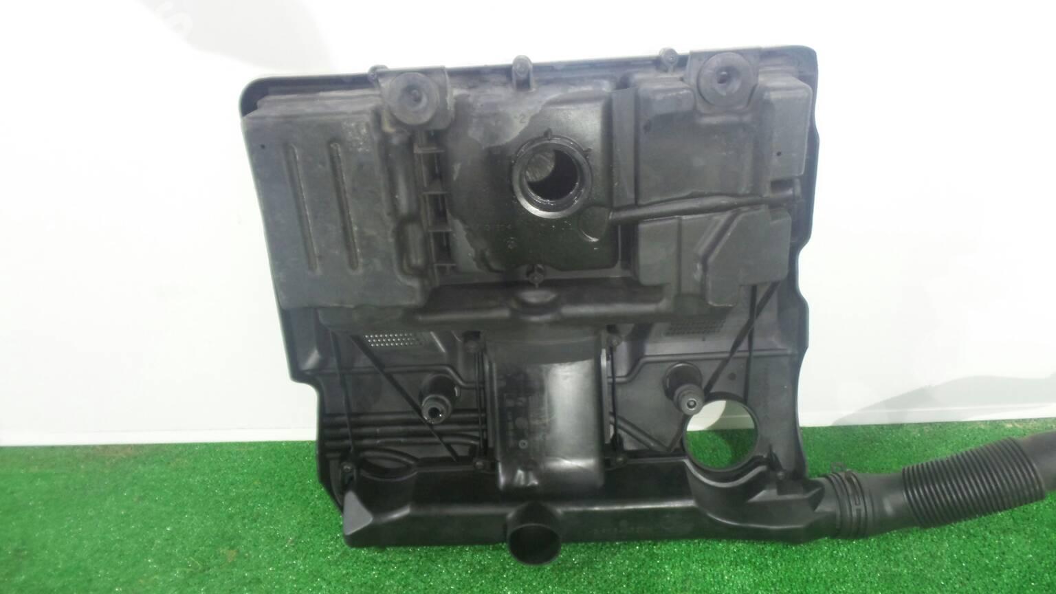 Engine cover VW POLO (6N2) 1.4 321941 | B-Parts