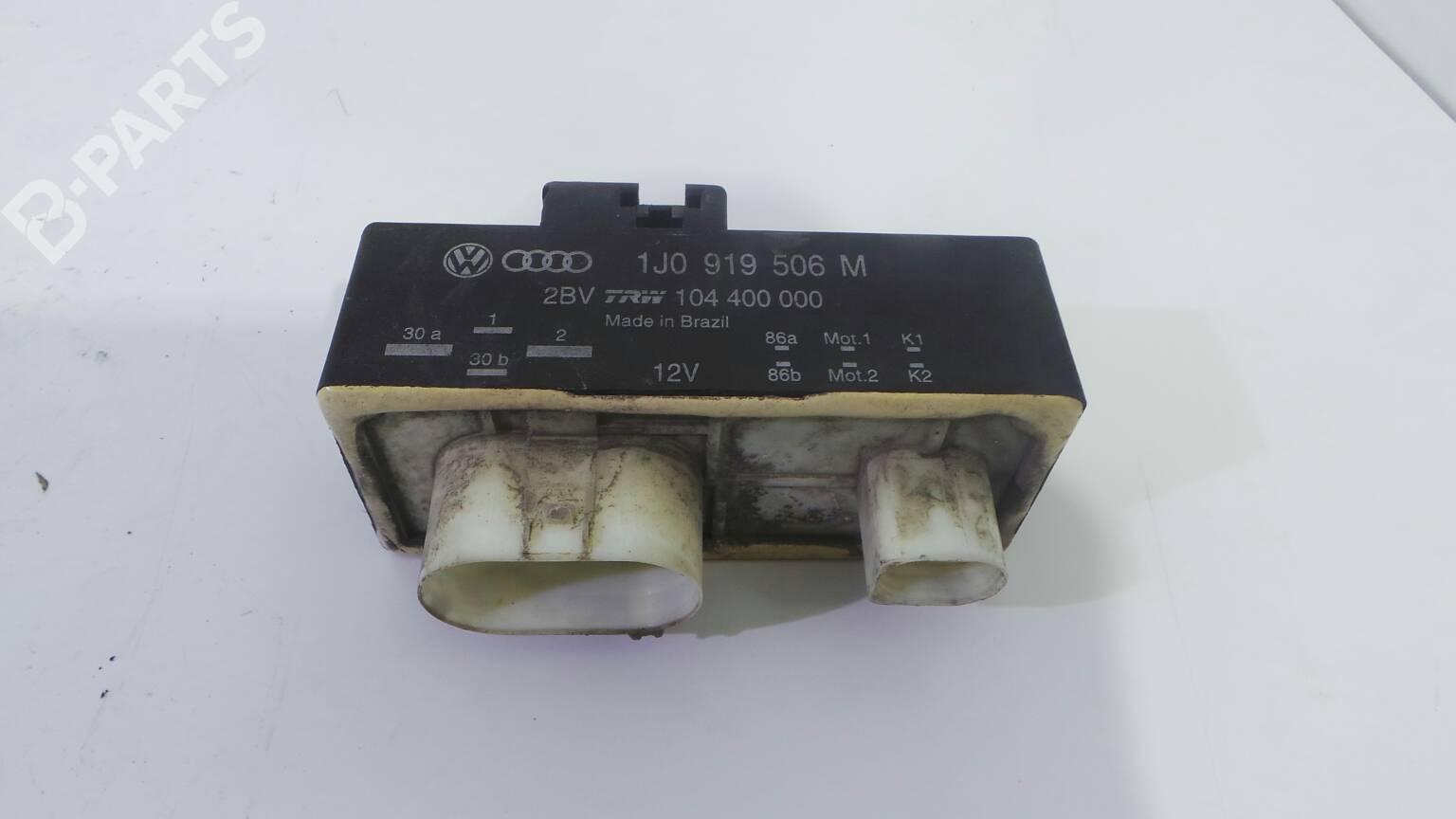 Fuse box SEAT IBIZA III (6L1) 1782458 | B-Parts