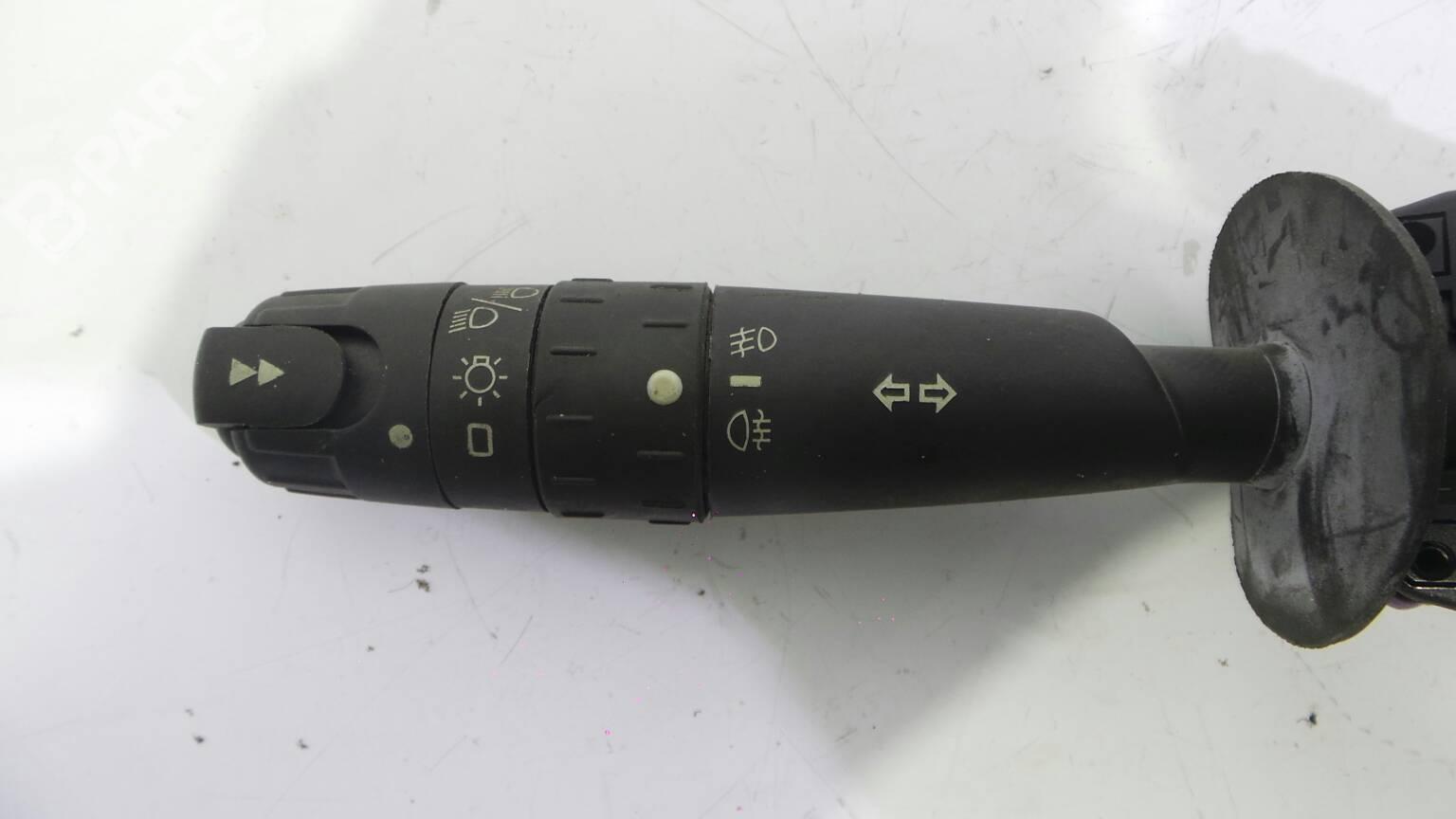 Commutateur CITROËN BERLINGO / BERLINGO FIRST Box Body/MPV (M_) 1.4 i (MBKFX, MBKFW) 2329365 | B ...