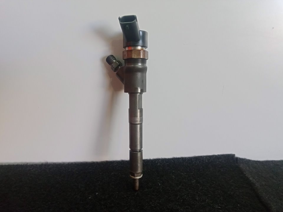 Injector TOYOTA AURIS (_E15_) 1.4 D-4D (NDE150_) 9233555 | B-Parts