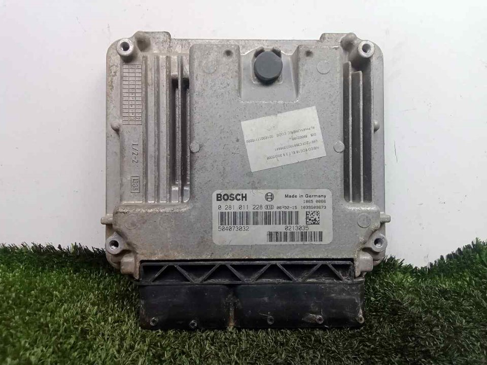 Engine control unit (ECU) IVECO DAILY III Van 10221789 | B-Parts