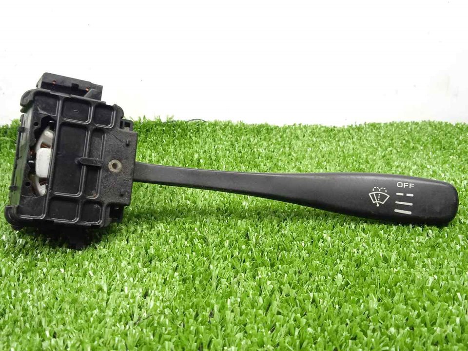 Switch NISSAN PICK UP (D22) 2.5 dCi 4WD 5732510 | B-Parts