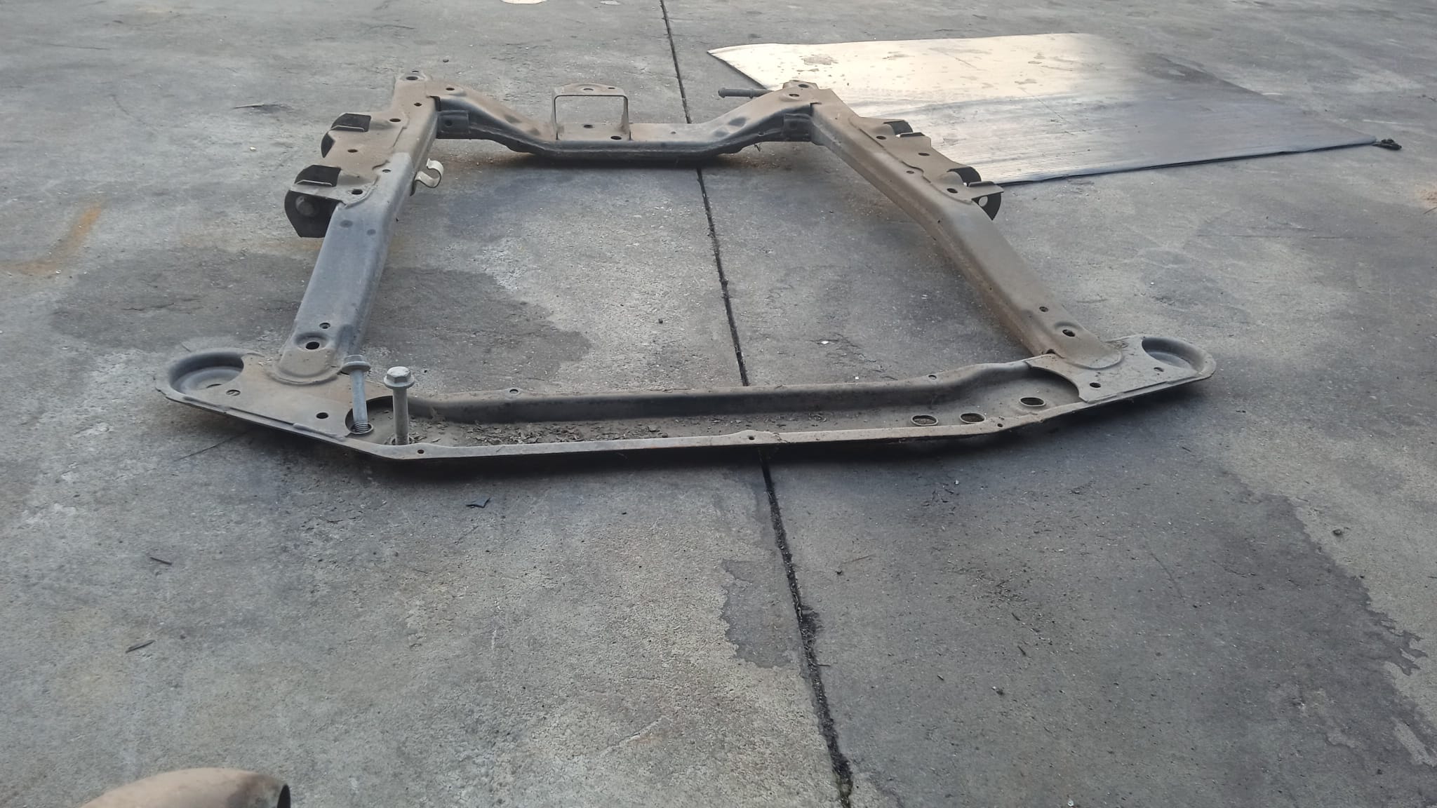 Subframe DACIA SANDERO 1.6 MPI 85 (BS03) 5716883 | B-Parts