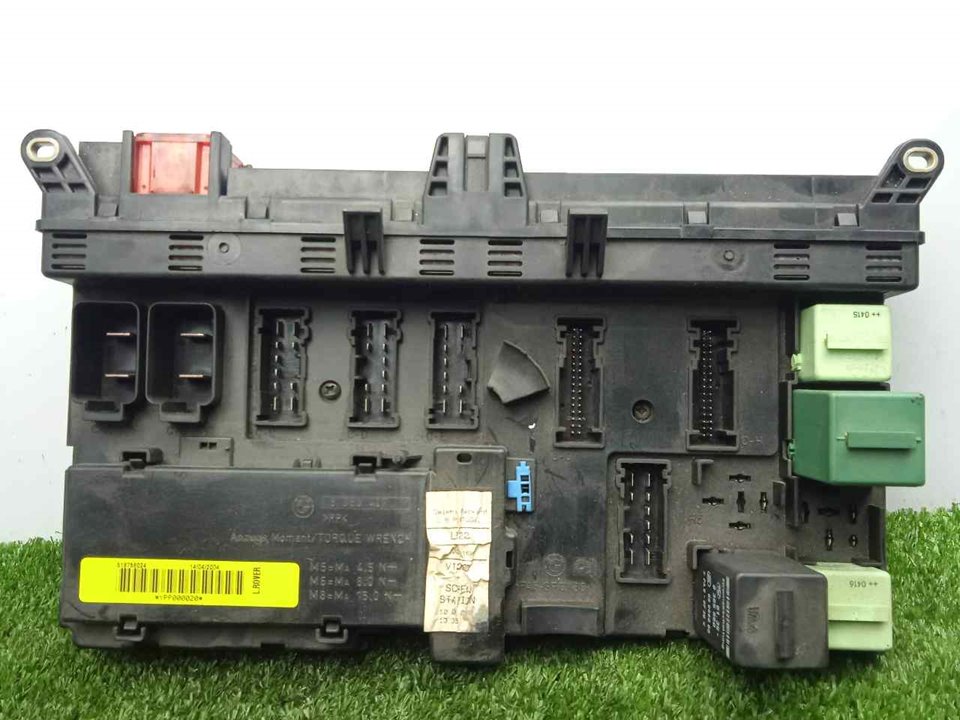 Fuse box LAND ROVER RANGE ROVER III (L322) 3.0 D 4x4 9127779 | B-Parts
