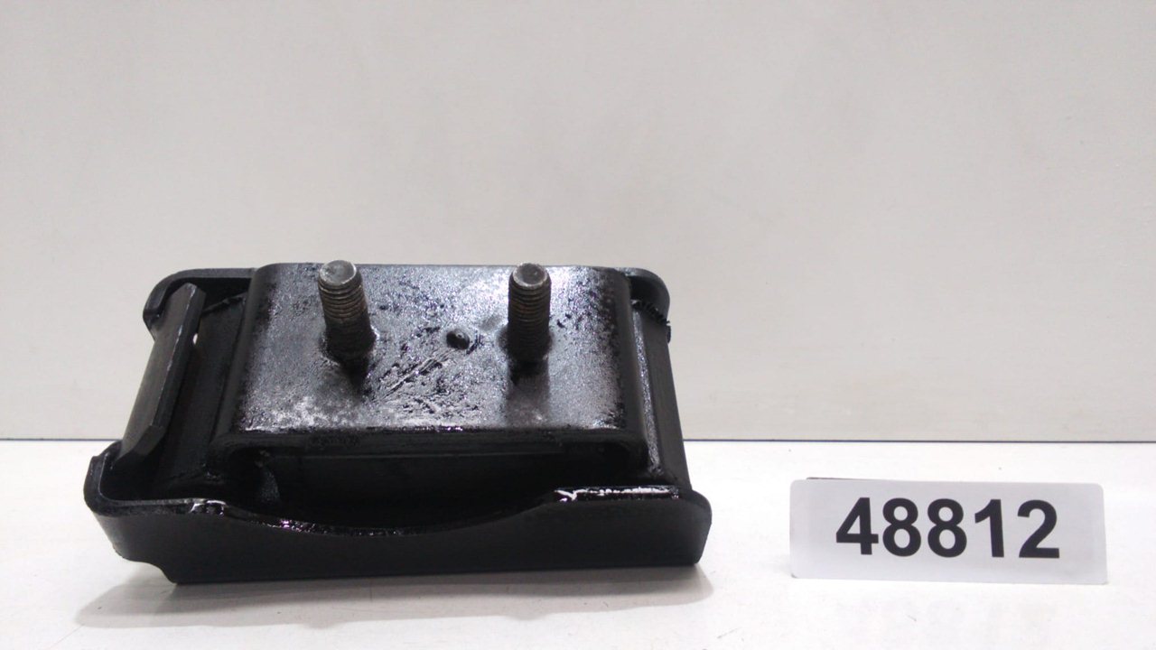 Engine mount IVECO DAILY III Van 35 S 13 V,35 C 13 V 10238420 | B-Parts