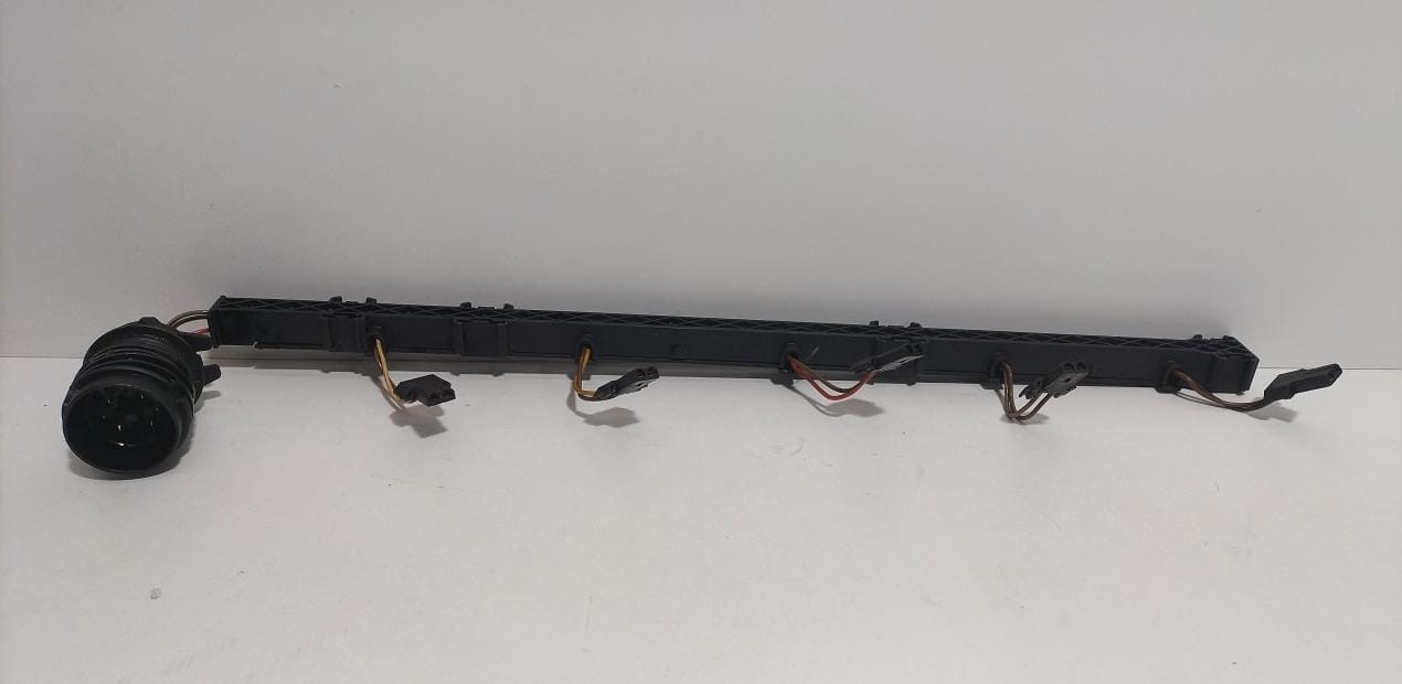 Injector VW TRANSPORTER T5 Van (7HA, 7HH, 7EA, 7EH) 16073885 | B-Parts