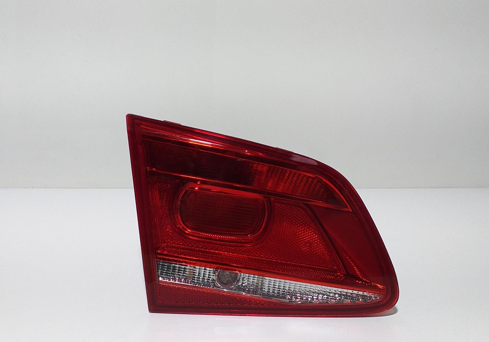 Farolim esquerdo da mala VW PASSAT B7 (362) 8954748 | B-Parts