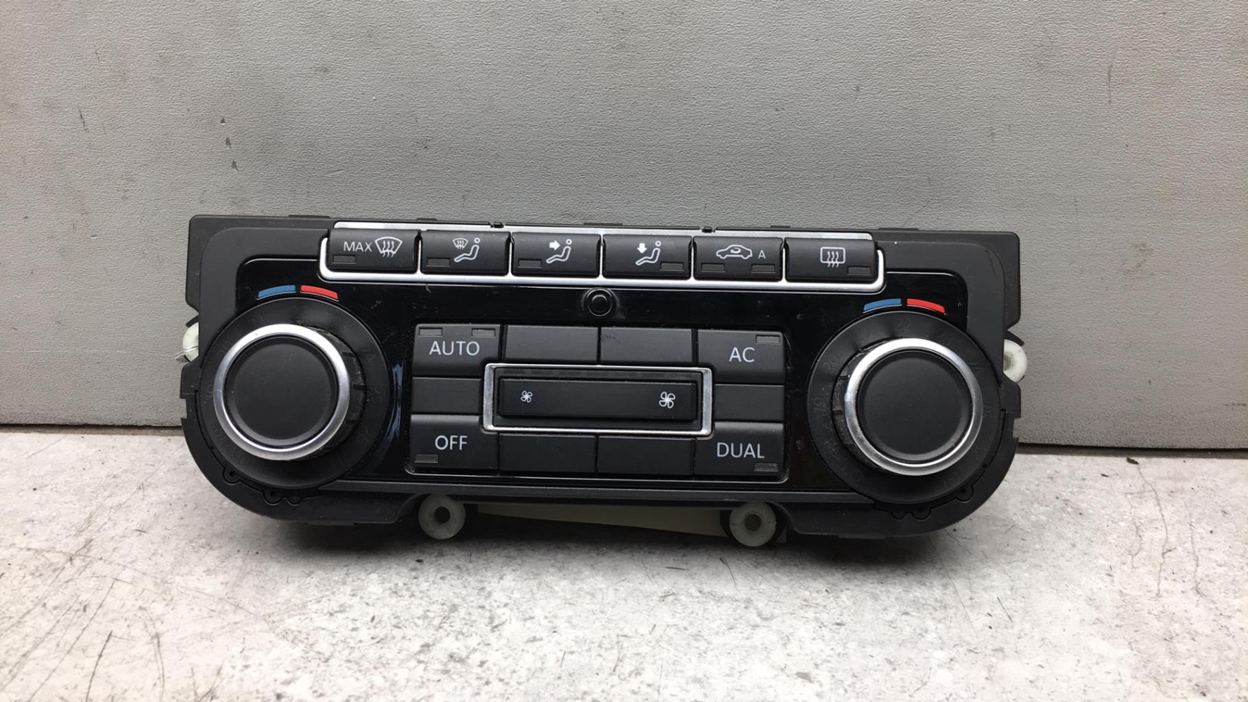 Comando chauffage VW GOLF VI (5K1) 2.0 TDI 25557317 | B-Parts