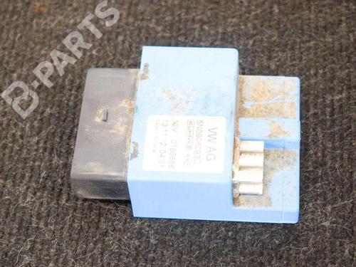Control unit AUDI Q3 (8UB, 8UG) 2.0 TFSI quattro 4799384 | B-Parts
