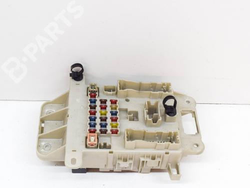 Fuse box TOYOTA RAV 4 II (_A2_) 2.0 4WD (ACA21, ACA20) 9511255 | B-Parts