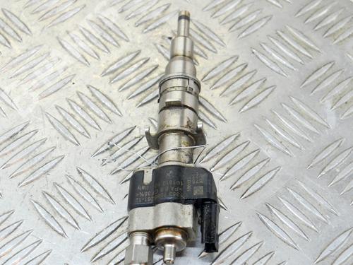 Injection rail BMW 5 (F10) 550 i 8354760 | B-Parts