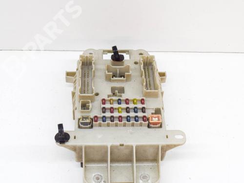 Fuse box TOYOTA RAV 4 II (_A2_) 2.0 4WD (ACA21, ACA20) 9511255 | B-Parts