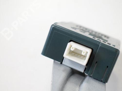 Electronic module TOYOTA LAND CRUISER 100 (_J1_) 4.2 TD (HDJ100 ...