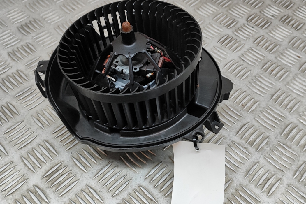 Heater blower motor VW GOLF VII (5G1, BQ1, BE1, BE2) 2.0 GTI 16259016 ...