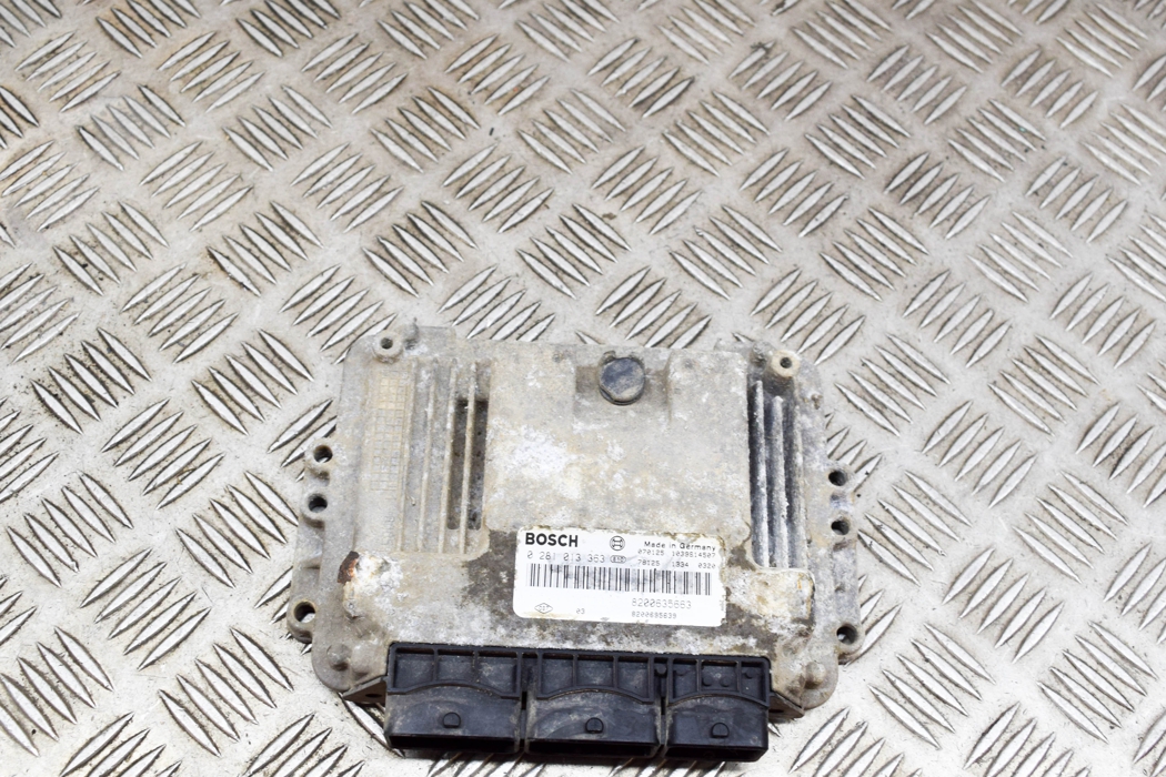 Engine control unit (ECU) RENAULT MASTER II Van (FD) 2.5 dCi 10369346 ...