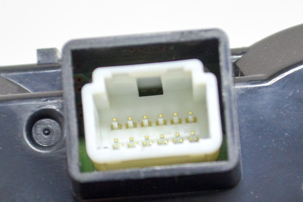 Climate control MITSUBISHI OUTLANDER II (CW_W) 2.2 DI-D 4WD 8935397 | B ...