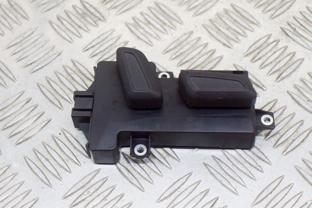 Switch AUDI A6 C7 Avant (4G5, 4GD) 2.0 TDI 8837576 | B-Parts