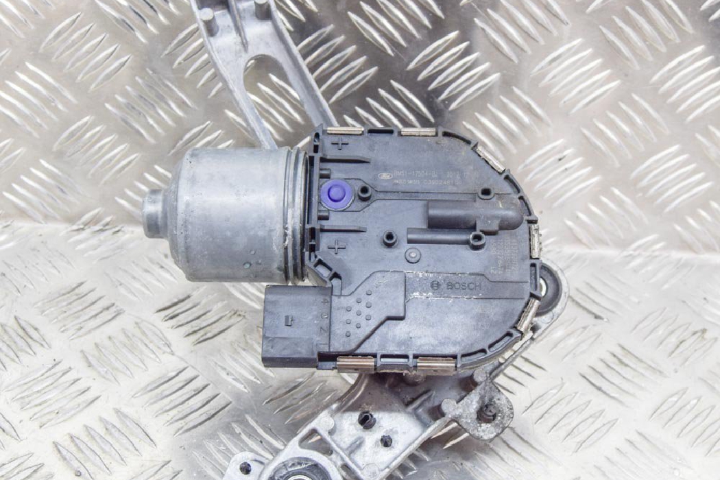 Front wiper motor FORD FOCUS III 1.0 EcoBoost 6864809 | B-Parts