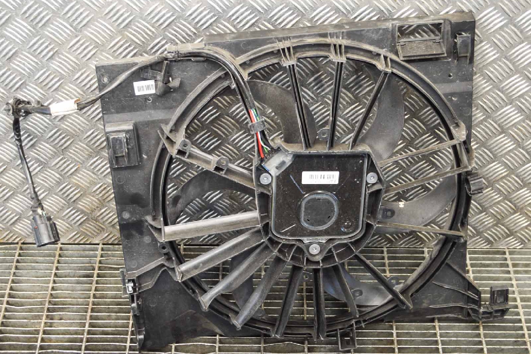 Electro ventilador JAGUAR F-TYPE Coupe (X152) 3.0 SCV6 7270080 | B-Parts