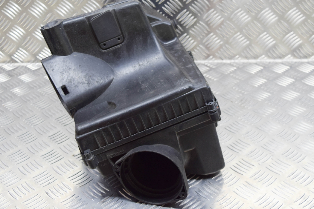 Air filter box VOLVO S60 II (134) D4 VOLVO: 1940083 | B-Parts