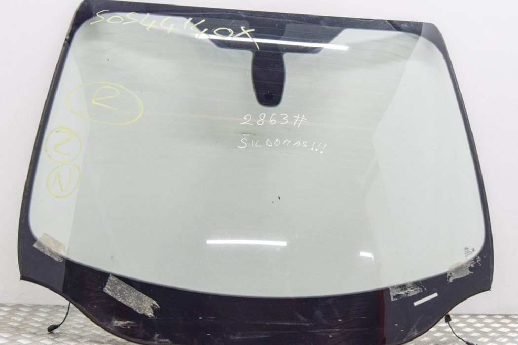 Windscreen FORD FOCUS III Turnier 1.0 EcoBoost 6773793 | B-Parts