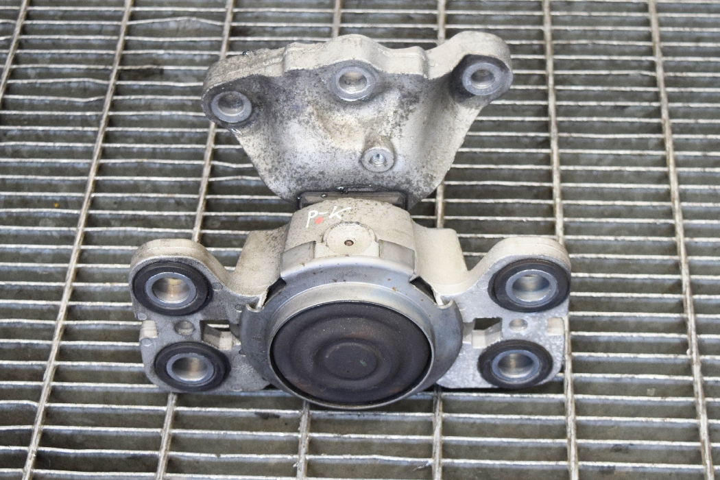 Engine mount VOLVO XC60 I SUV (156) D4 6767793 | B-Parts