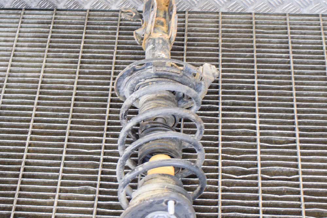 Right front shock absorber MAZDA 6 Estate (GJ, GL) 2.2 D 6765028 | B-Parts